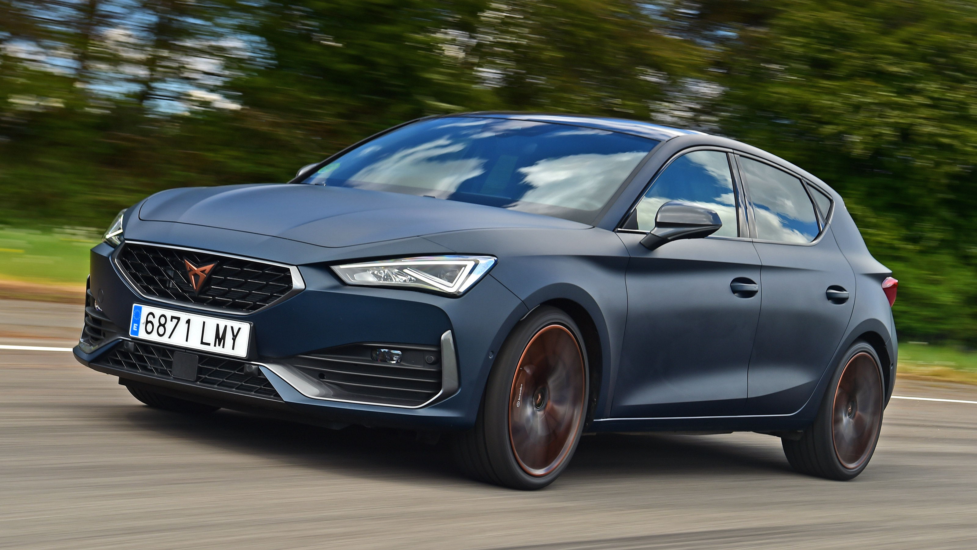 Cupra Leon hatchback review - gallery | Carbuyer